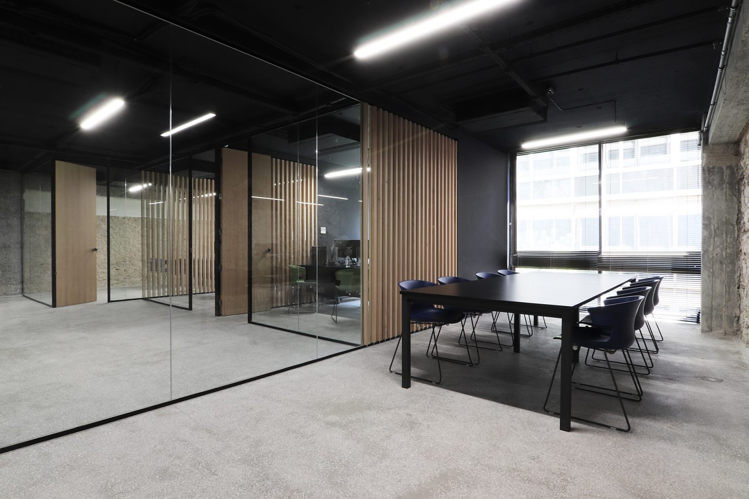 ENTHOOSIA OFFICES - KKMK